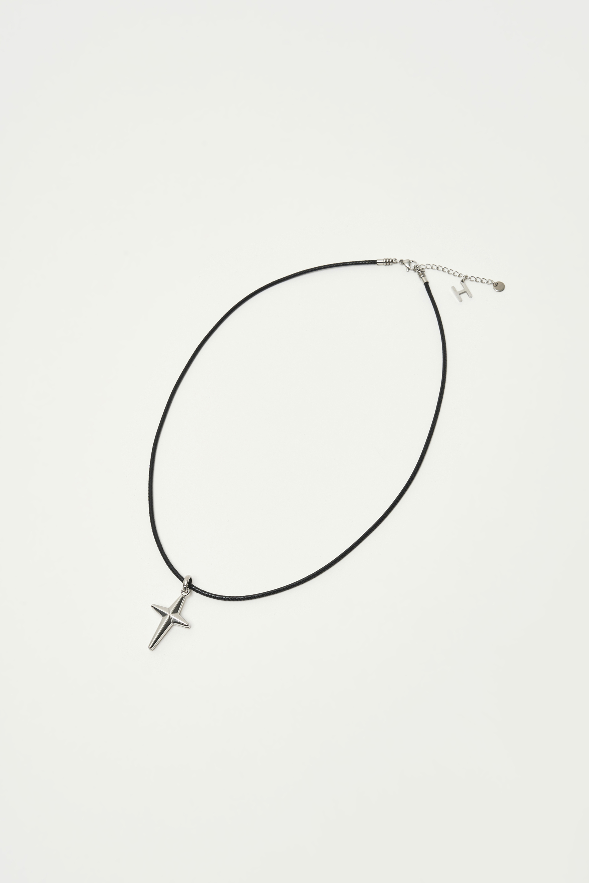 [HELENE PARIS] 레더 볼드 크로스 네크리스 - HELENE PARIS | 리켓