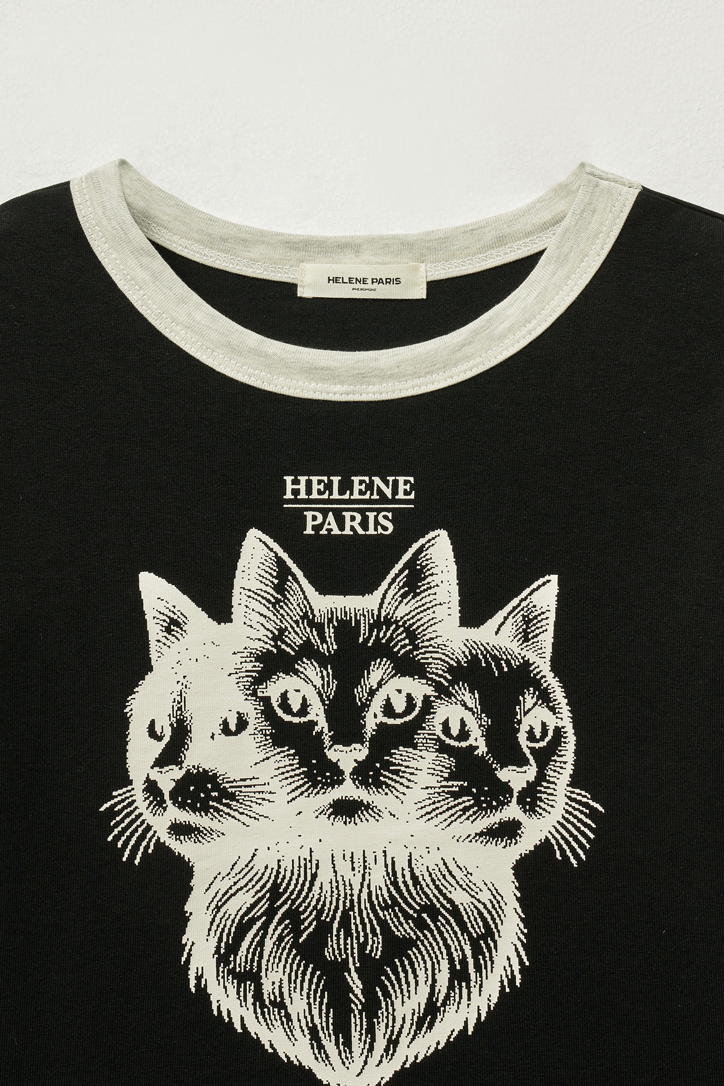 [HELENE PARIS] 트리오캣 아트워크 하프 티셔츠 [블랙] - HELENE PARIS | 리켓