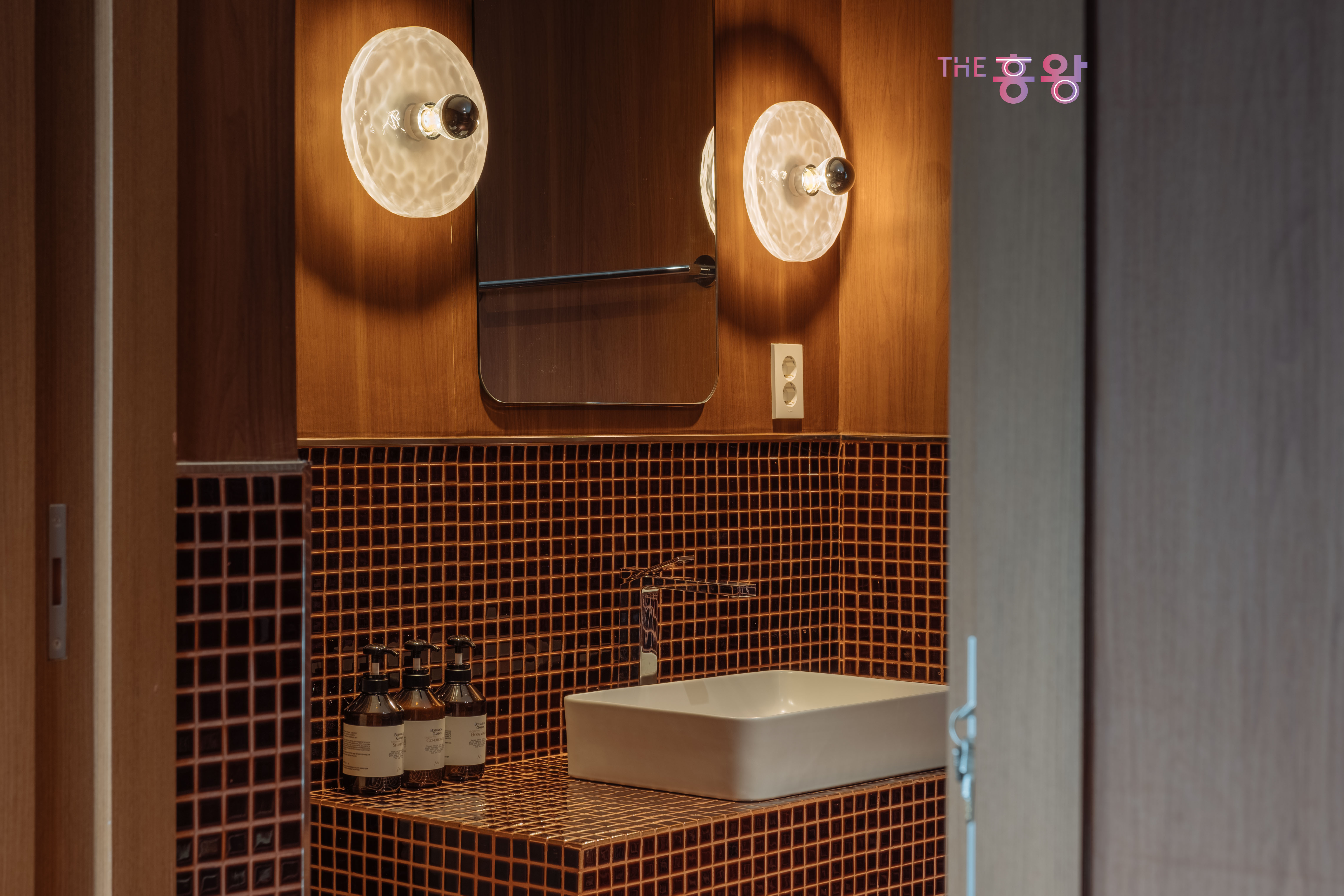 Satin & wave-pattern light#042 : (주)흥왕