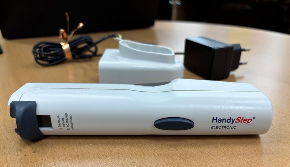 BRAND HANDYSTEP Electronic Repetitive Pipette 전동식 연속 분주기 : 엠아이티솔루션