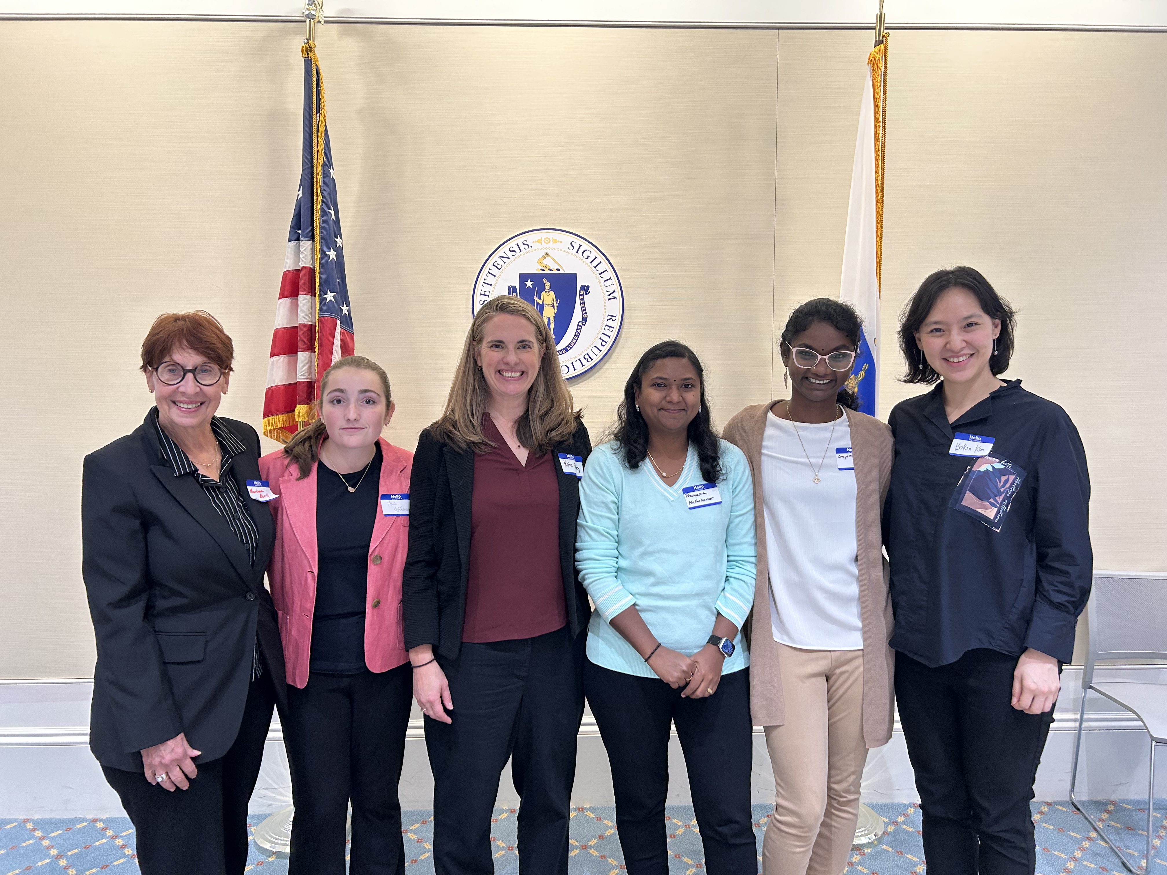 지역 커뮤니티 기반 세대통합 프로그램 ‘Gen Pals’ 운영 및 연구 : 교육 · 사회참여